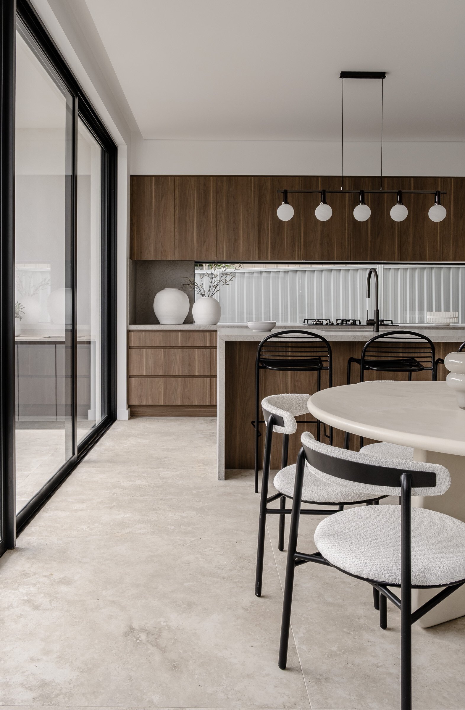 Project: Coolongatta Road, Beverly Hills