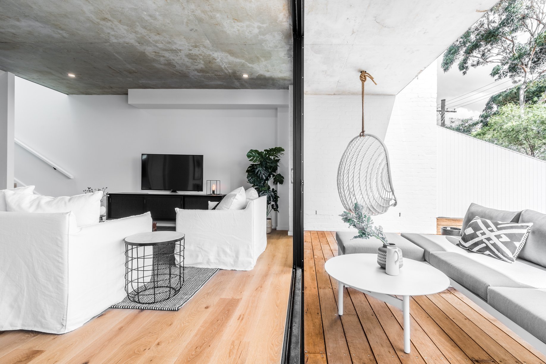 5 Tips to Styling Your Balcony Garden